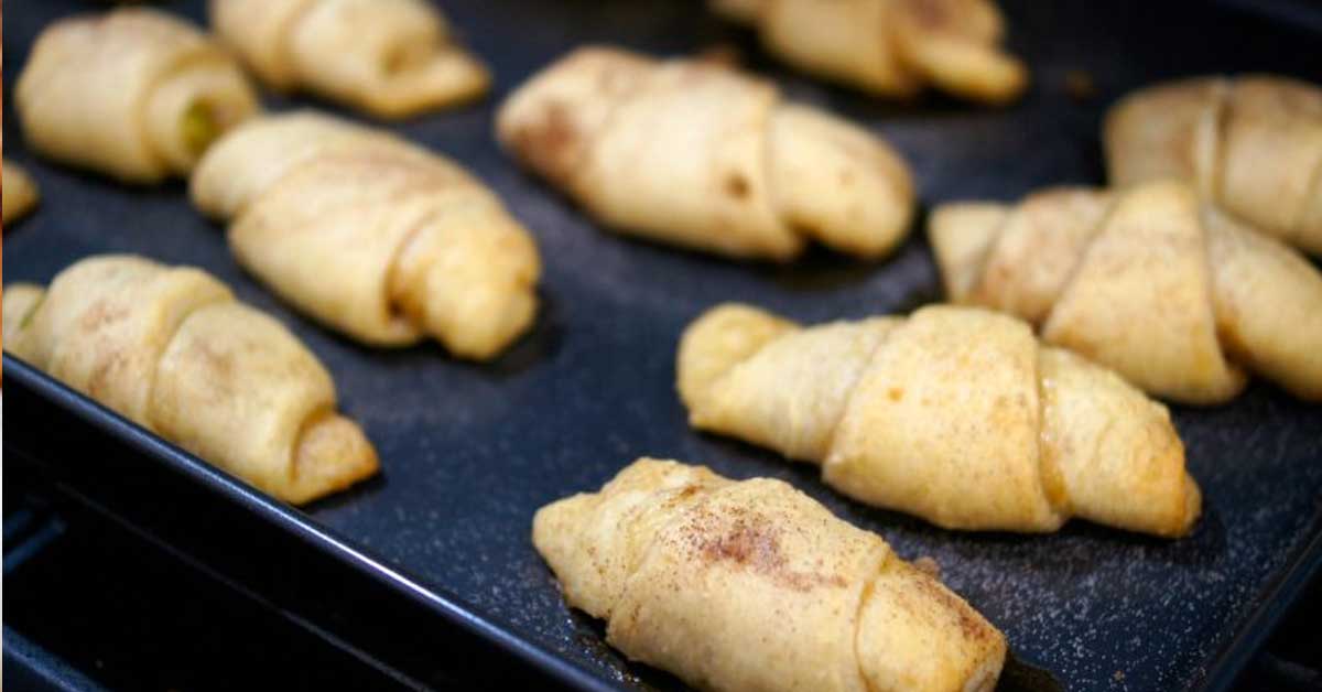 Cinnamon Roll Crescents