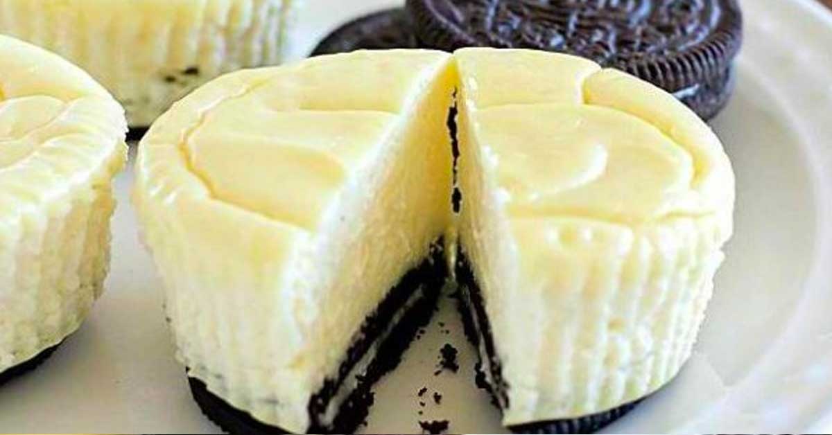 Lighter Mini Cheesecakes With Oreo Crust