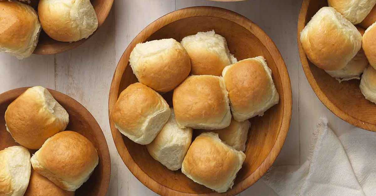 Make Thanksgiving Dinner Prep Easy With This Simple Rolls Recipe