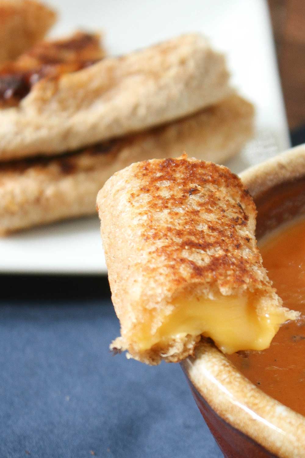 Grilled Cheese Rolls